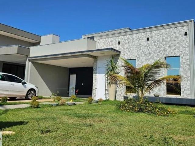 Casa em Condomínio de Luxo à Venda em Cuiabá MT, Bairro Recanto dos Pássaros 3 Quartos, 2 Suítes
