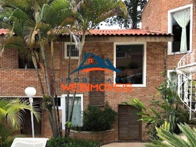 Casa em Condomínio de Luxo à Venda em Carapicuíba SP: 4 Quartos, 3 Suítes, 3 Salas, 5 Banheiros, 5 V