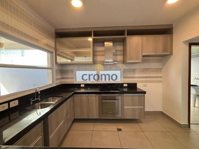 Casa em Condomínio de Luxo à Venda em Itupeva SP, Bairro Mina: Piscina, Churrasqueira e Segurança 24