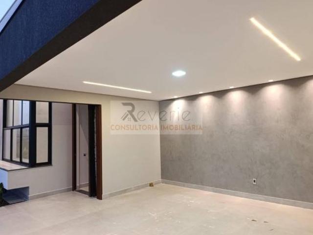 Casa em Condomínio de Luxo à Venda em Indaiatuba SP 3 suítes, 4 vagas, 180m² Jardim Residencial