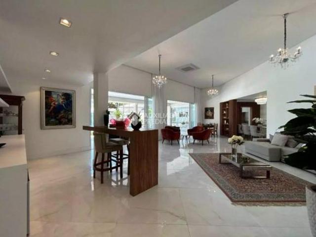Casa em condomínio de luxo Acapulco Guarujá