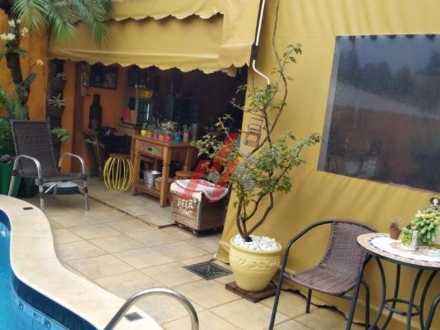 Casa em Condomínio de Luxo com 3 Quartos e 180m² em Tamboré, Santana de Parnaíba SP: Venda ou Locaçã