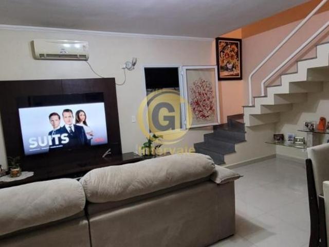 Casa em Condomínio de Luxo com 3 Quartos e 2 Suítes no Jardim Santa Maria, Jacareí SP 157m², 2 vag