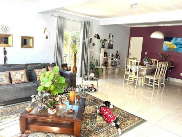 Casa em Condomínio de Luxo com 3 Quartos e 310m² em Santana de Parnaíba Suru