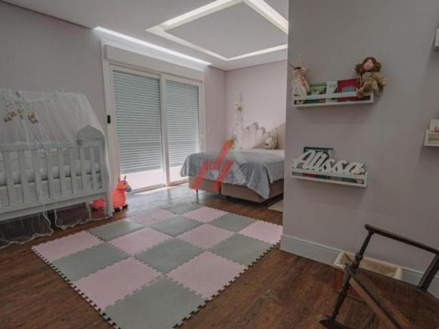 Casa em Condomínio de Luxo com 3 Suítes em Alphaville Santana de Parnaíba SP: 3 quartos, 3 salas