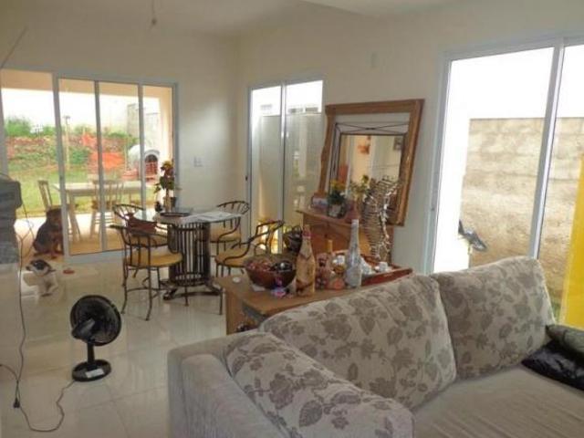 Casa com 280 m² e 3 quartos à venda em Parque Xangrilá