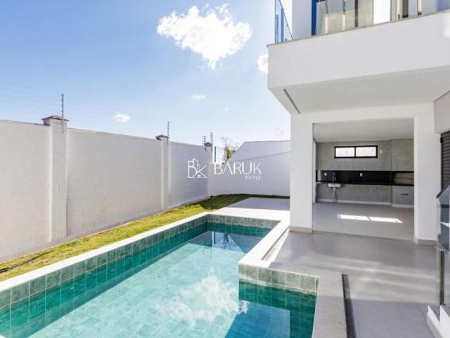 Casa em Condomínio de Luxo com 5 Quartos e 4 Suítes à Venda em São Pedro, Juiz de Fora MG 350m²