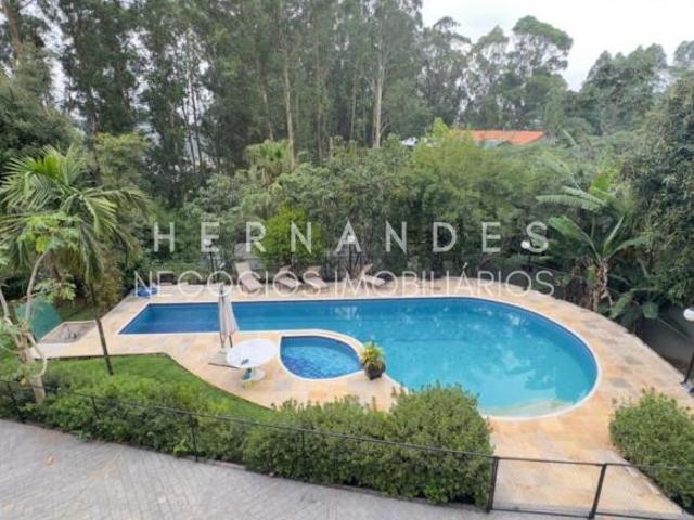 Casa em Condomínio de Luxo com 5 Suítes e 920m² em Tamboré, Barueri SP: Venda ou Locação!