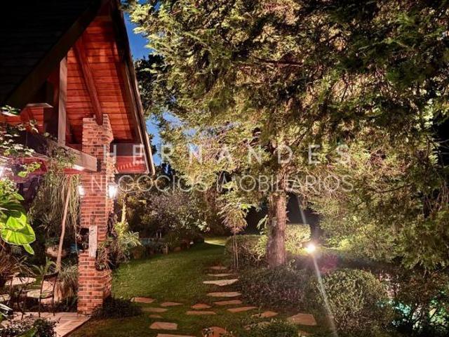 Casa em Condomínio de Luxo em Tamboré 4 quartos, 4 suítes, 4 salas, 7 banheiros, 4 vagas, 963m² de