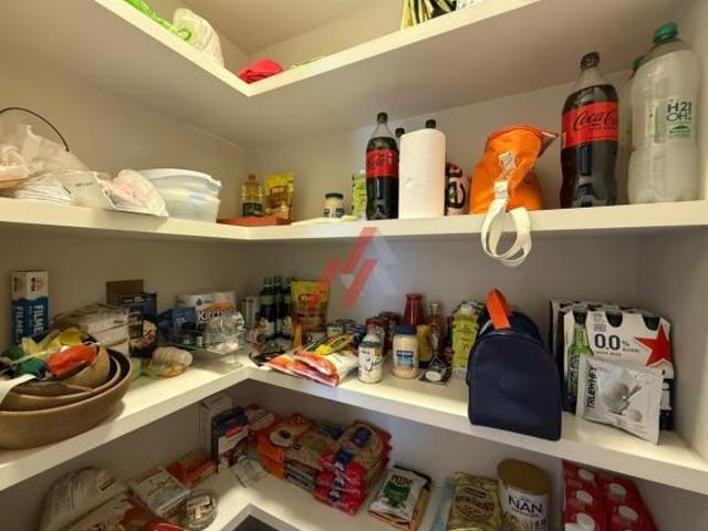 Casa em Condomínio de Luxo em Tamboré: 4 Quartos, 4 Suítes, 3 Salas, 7 Banheiros, 4 Vagas na Garagem