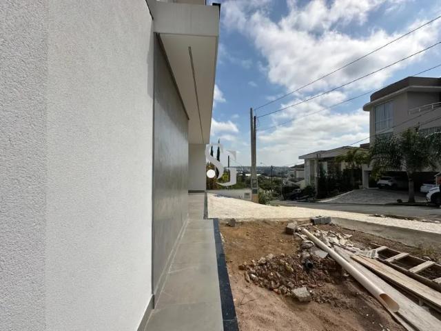 Casa em Condomínio de Luxo em Valinhos SP 3 quartos, 3 suítes, 2 salas, 5 banheiros, 4 vagas 200