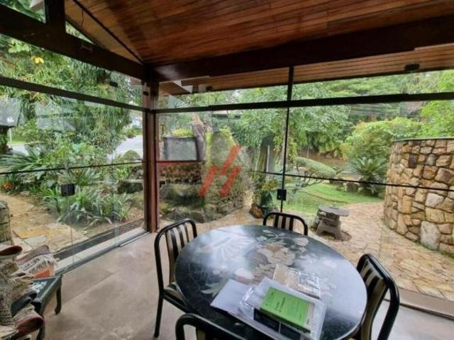 Casa em condomínio de luxo em Alphaville Residencial Dois Barueri SP: 4 quartos, 2 suítes, 3 salas
