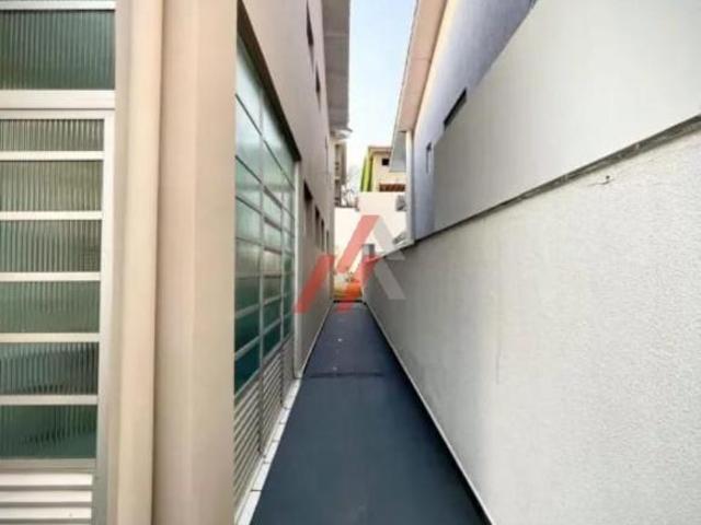 Casa em Condomínio de Luxo em Alphaville, Santana de Parnaíba SP: 3 Quartos, 1 Suíte, 2 Salas, 3 B