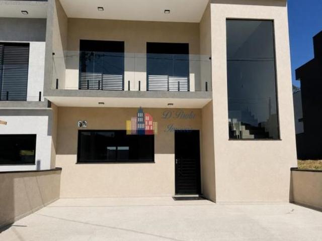 Casa em Condomínio de Luxo em Araçariguama SP: 3 quartos, 1 suíte, 2 salas, 3 banheiros, 3 vagas de