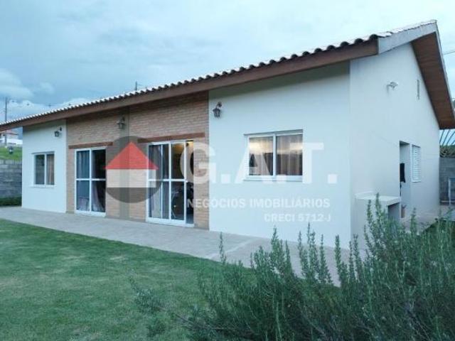 Casa em Condomínio de Luxo em Fazenda Alta Vista, Salto de Pirapora SP: 3 quartos, 1 suíte, 4 vagas