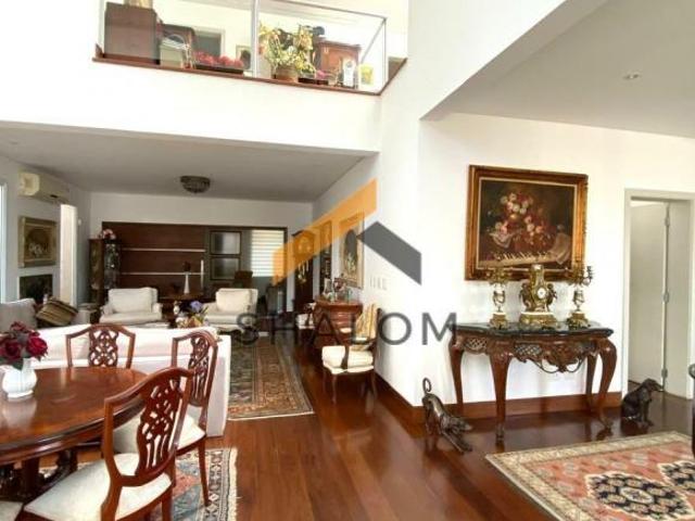 Casa em Condomínio de Luxo em Jardim Petrópolis SP