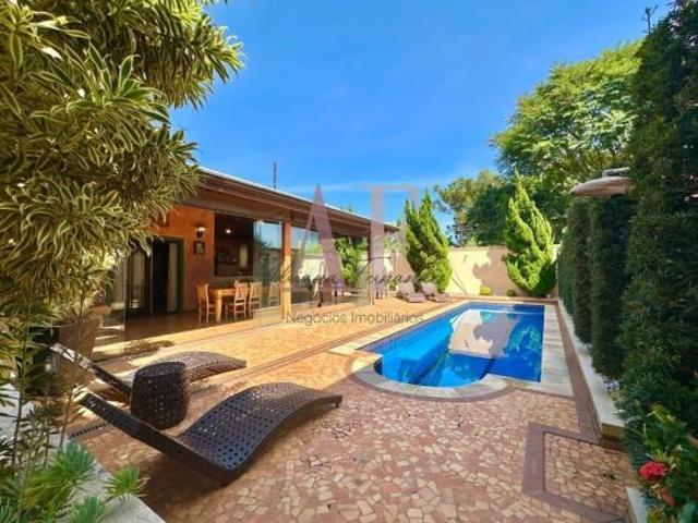 Casa em Condomínio de Luxo em Jundiaí SP: 2 Quartos, 2 Suítes, 3 Salas, 6 Banheiros, 4 Vagas, 349m²