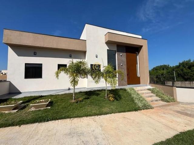 Casa em Condomínio de Luxo em Jundiaí SP, 3 quartos, 2 suítes, 2 salas, 2 vagas, 236m² Imperdível!