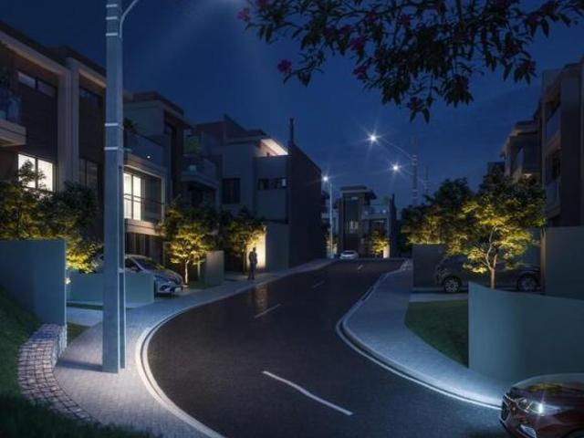 Casa em Condomínio de Luxo em Santa Cândida, Curitiba PR: 3 Quartos, Suíte, 4 Banheiros, 2 Vagas, 11