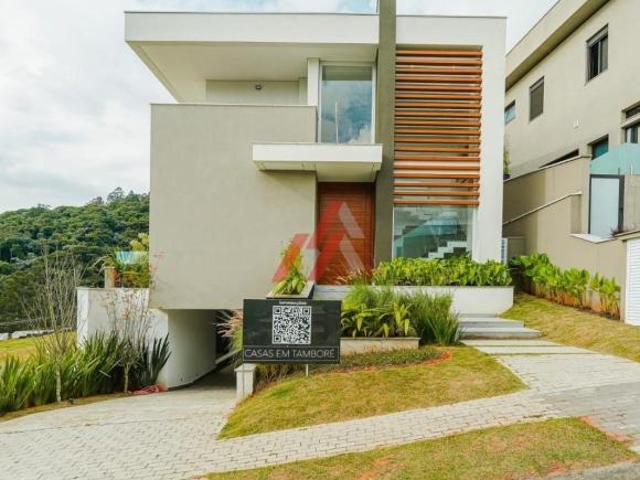 Casa em Condomínio de Luxo em Santana de Parnaíba SP, no Tamboré: 4 Quartos, 4 Suítes, 3 Salas, 6 Ba