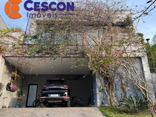 Casa em Condomínio de Luxo na Aldeia da Serra Santana de Parnaíba SP: 3 Quartos, 1 Suíte, 3 Salas