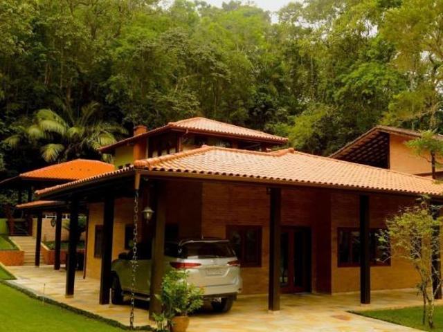 Casa em Condomínio de Luxo na Lagoinha, Ubatuba SP: 3 Quartos, 2 Suítes, 262m² Imperdível!