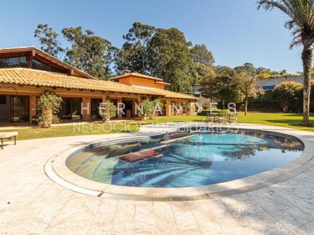 Casa em Condomínio de Luxo no Tamboré, Barueri SP: 4 quartos, 4 suítes, 7 banheiros, 8 vagas de gara