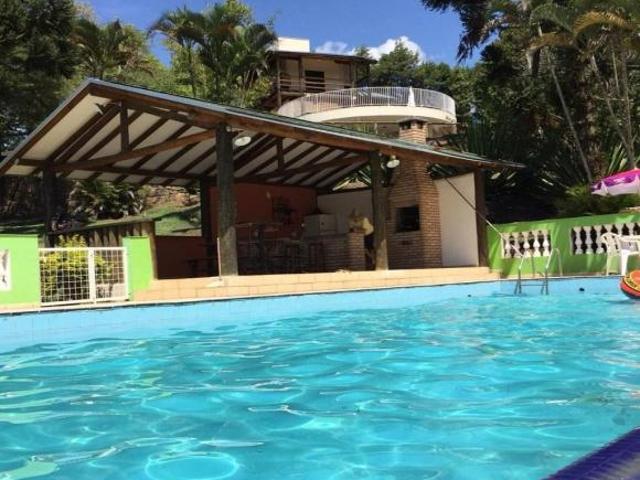 Casa em Condomínio de Luxo no Vale das Laranjeiras, Indaiatuba SP: 3 Quartos, 1 Suite, 3 Salas, 3 Ba