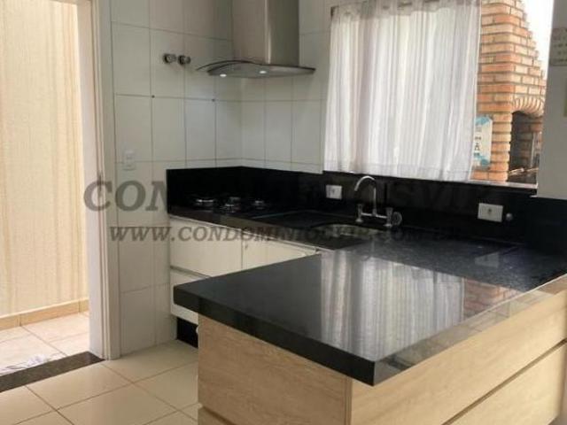 Casa em Condomínio de Luxo no Jardim São Carlos, Sorocaba SP: 3 quartos, 1 suíte, 3 salas, 1 banheir