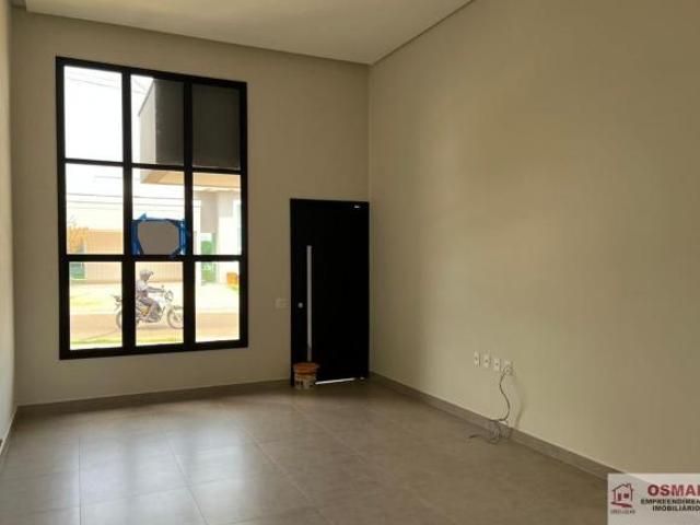 Casa em Condomínio de Luxo no Parque Olívio Franceschini, Hortolândia SP: 3 Quartos, 1 Suíte, 2 Sala