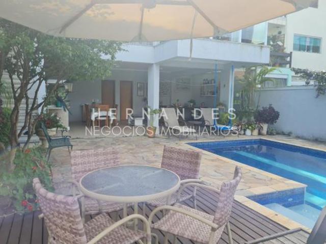 Casa em Condomínio de Luxo no Parque Nova Jandira: 3 Quartos, 3 Suítes, 4 Vagas Jandira SP