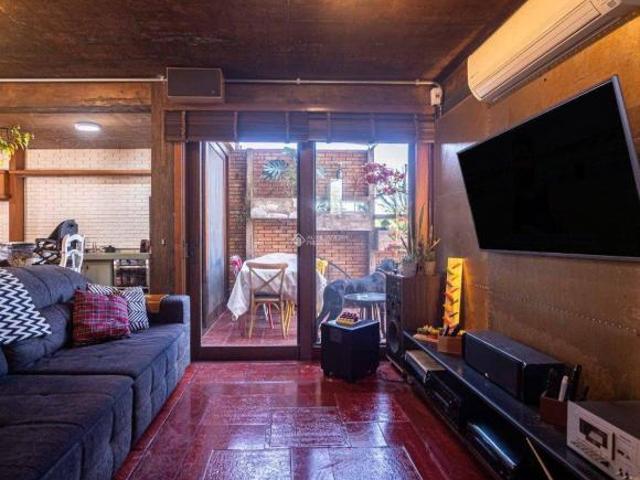 Casa em Condomínio diferenciado com vista para o Guaíba