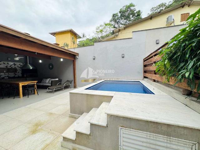 Casa em condomínio, disponível para locação anual ou temporada
