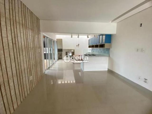 Casa em condomínio disponível para locação no bairro Laranjeiras em Uberlândia MG