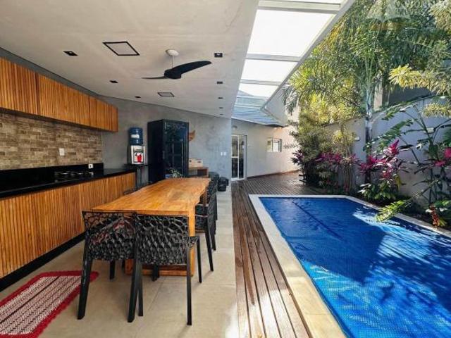Casa em condomínio, disponível para venda na Praia de Cambuy