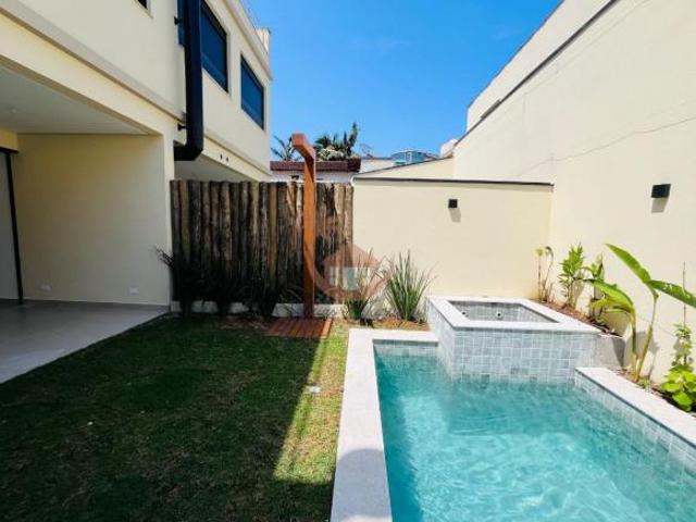 Casa em condomínio disponível para venda