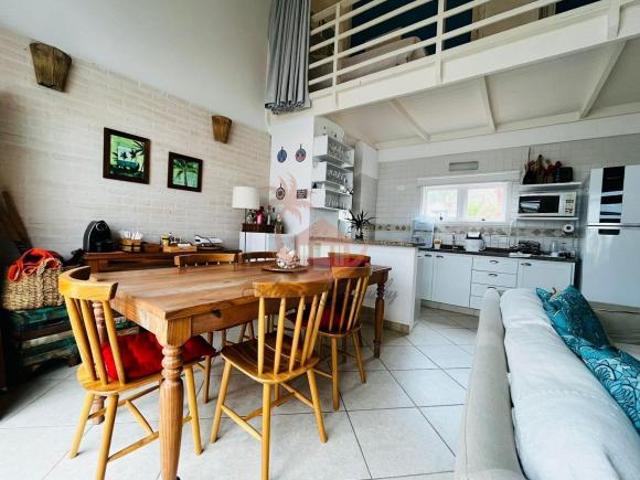 Casa em condomínio disponível para venda