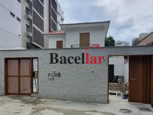 Casa em Condomínio: Duplex / Residencial / Lagoa