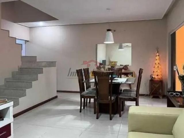 Casa em Condomínio Duplex / Residencial / Vargem Grande