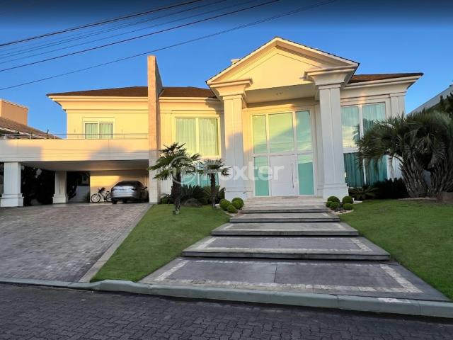 Casa em Condomínio em condomínio com 4 dormitórios em Cachoeirinha