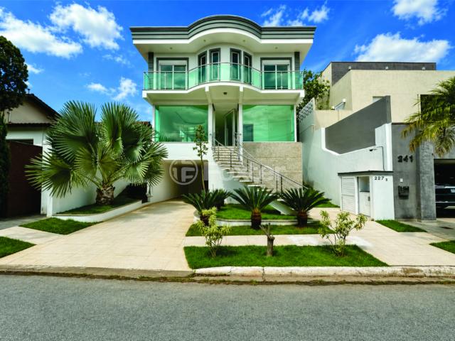 Casa em Condomínio em condomínio com 4 dormitórios em Cotia