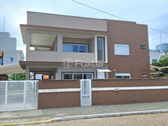Casa em Condomínio em condomínio com 6 dormitórios em Florianópolis