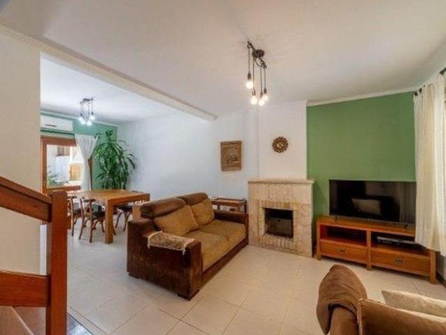 Casa em Condomínio em Cavalhada