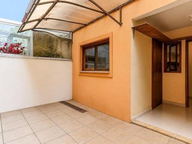 Casa em Condomínio em Cavalhada