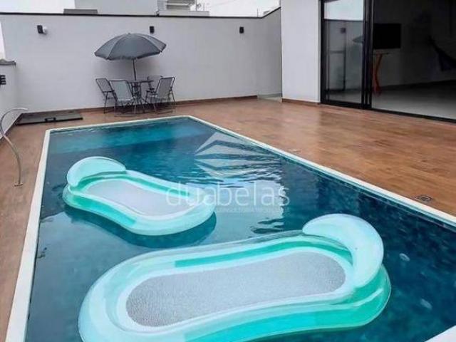CASA EM CONDOMÍNIO, EM CAÇAPAVA