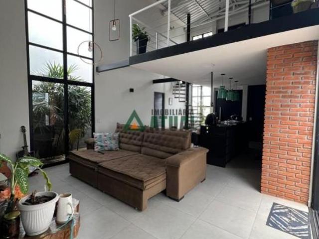 Casa em condomínio em Cambé