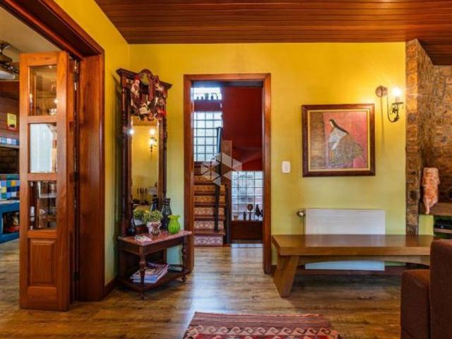 Casa em condomínio em Canela com 3 quartos!