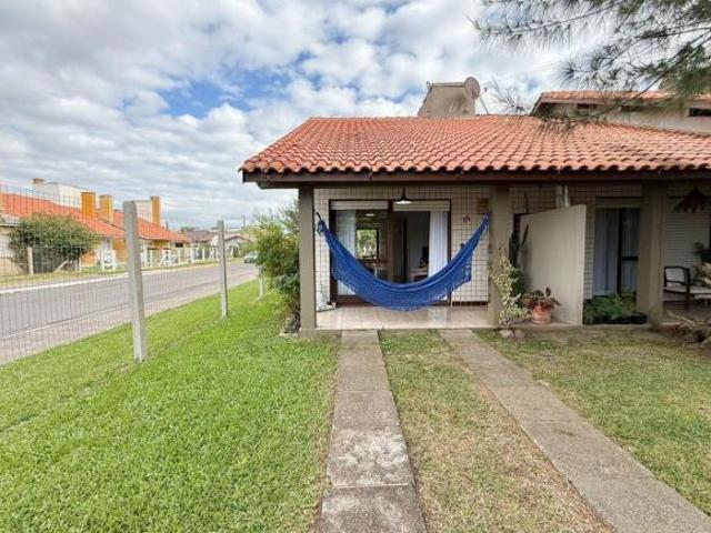 Casa em condomínio em Capão Novo de 1 dormitório à venda