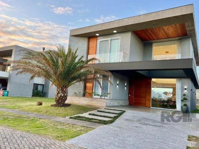 Casa em Condomínio em Centro