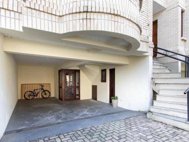 Casa em Condomínio em Cristal